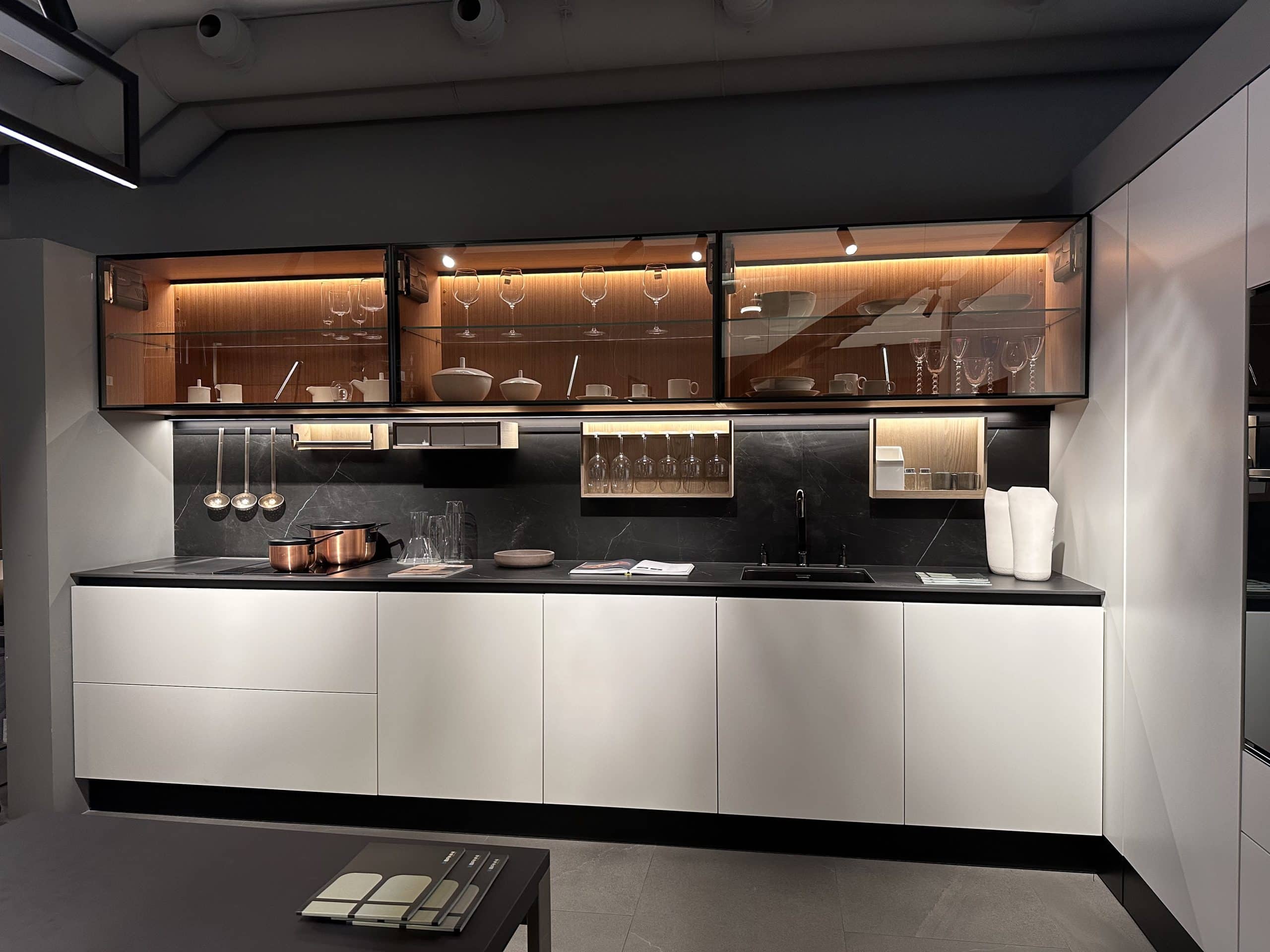 EXCLUSIVE OUTLET | BANNI